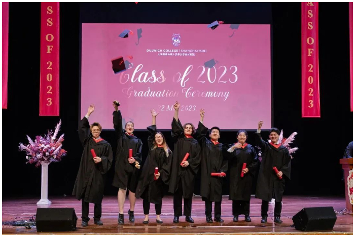 恭贺德威浦西2023届学生毕业！ | 上海德威外籍人员子女学校（浦西）