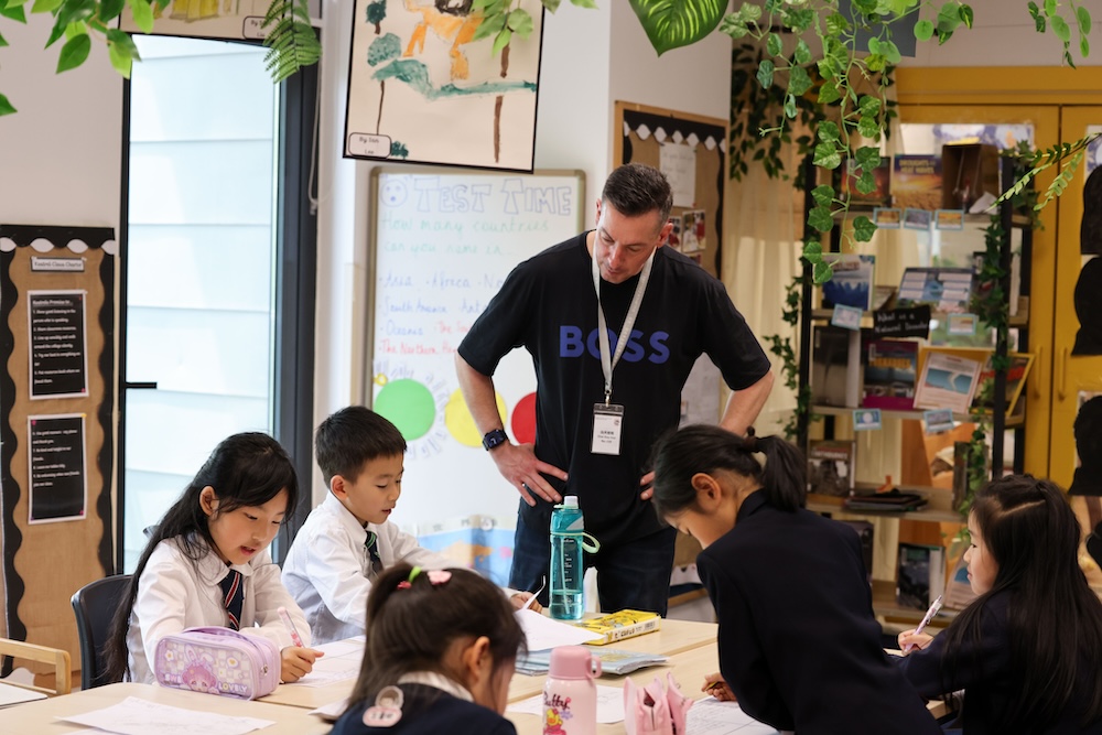 Adam Bushnell's Magical Storytelling Visit to Dulwich Puxi | Dulwich ...