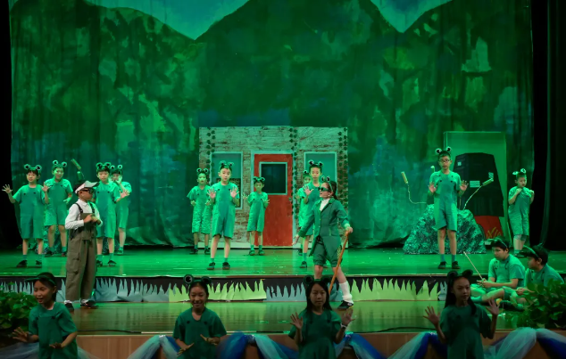 Junior School Production: A Celebration of Individuality | Dulwich ...