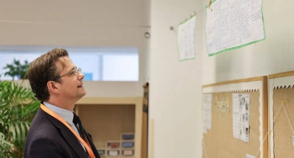 深化德威纽带：Cameron Pyke 访问德威浦西 | 上海德威外籍人员子女学校（浦西）